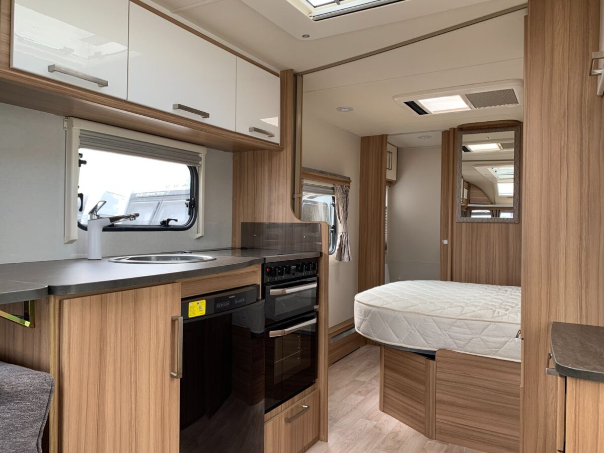 Caravan Layouts - Types Of Caravan Layouts - Grantham's