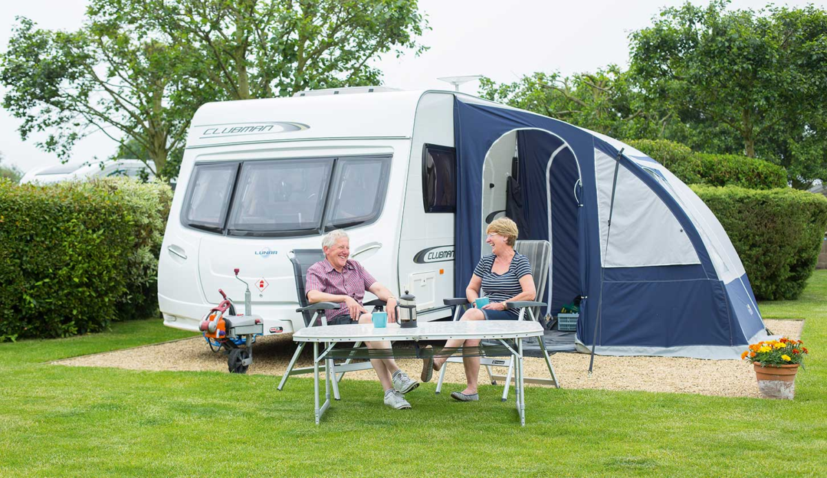 Caravan v Motorhome? What Should I Choose? - Grantham's