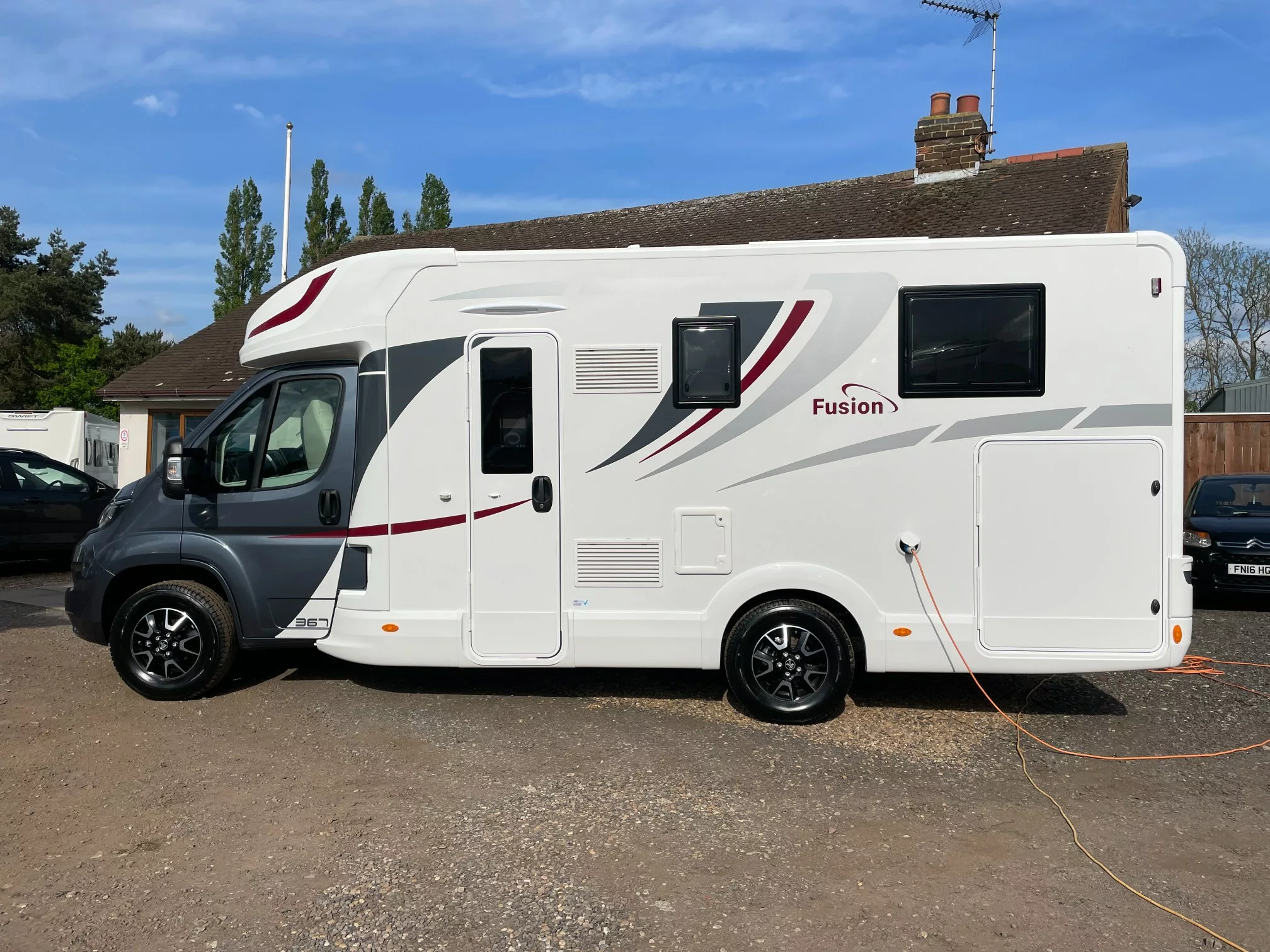 McLouis Fusion 367 (2024) for Sale - Dealer