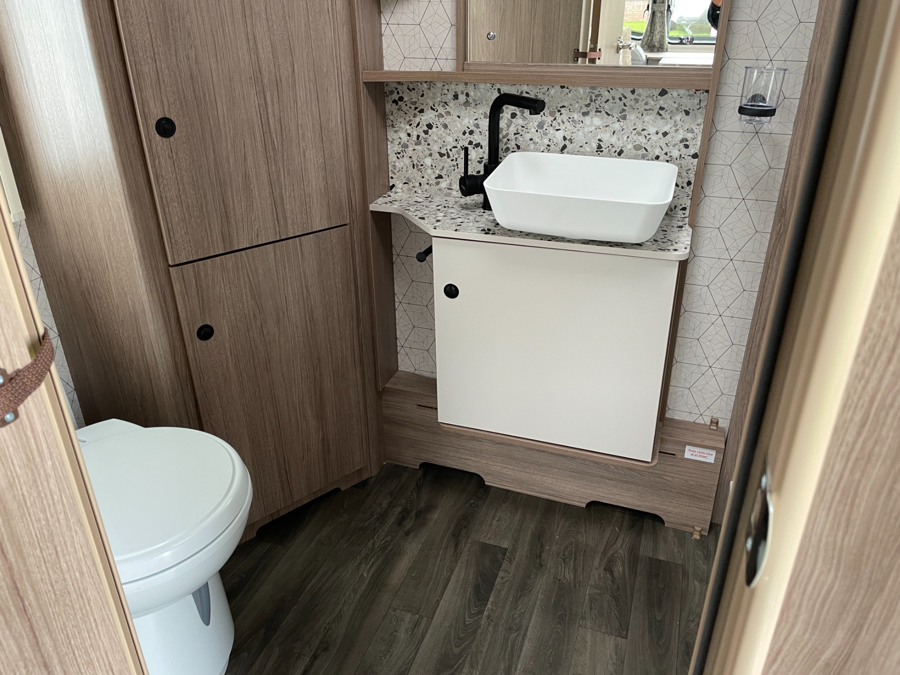 Coachman Acadia 460 (2025) - Display Model - for Sale - Dealer