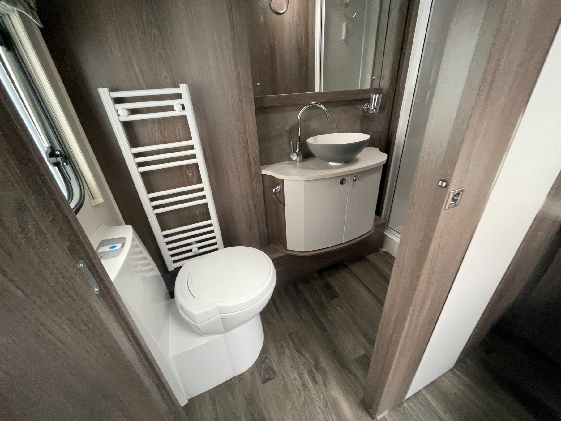 Coachman Laser 875 Xtra (2025) - Display Model - for Sale - Dealer