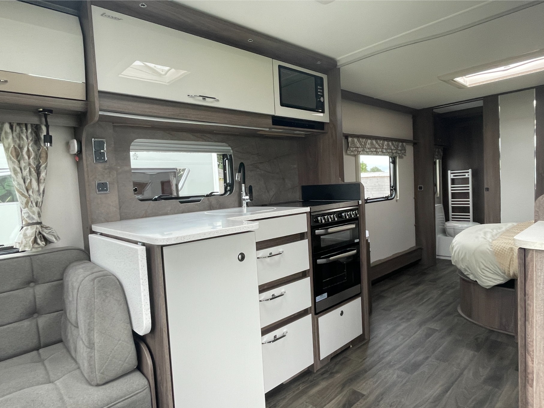 Coachman Laser 875 Xtra (2025) - Display Model - for Sale - Dealer