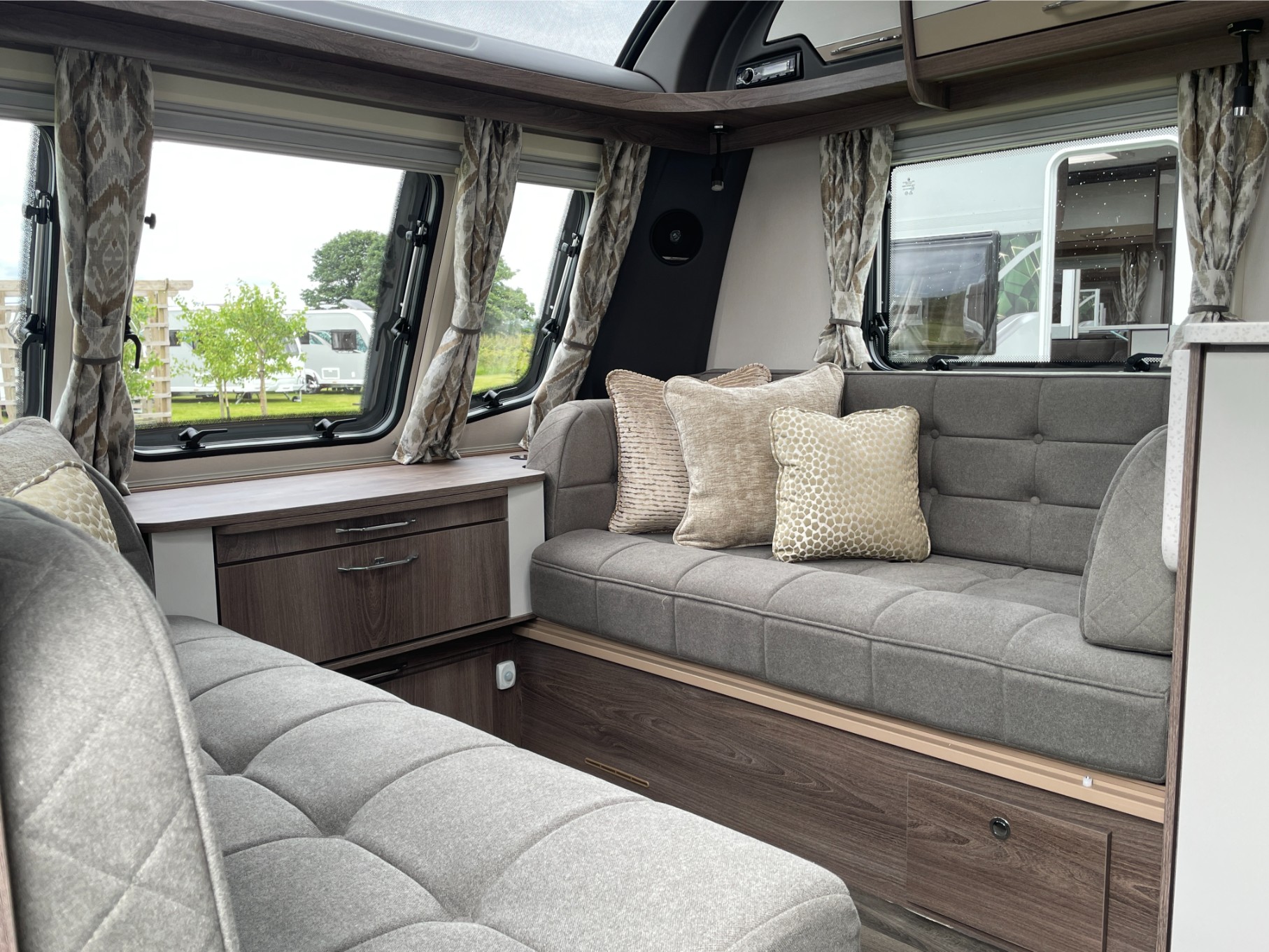 Coachman Laser 875 Xtra (2025) - Display Model - for Sale - Dealer