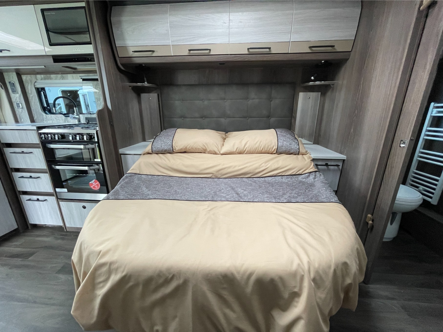 Coachman Lusso 2 (2025) - Display Model - for Sale - Dealer