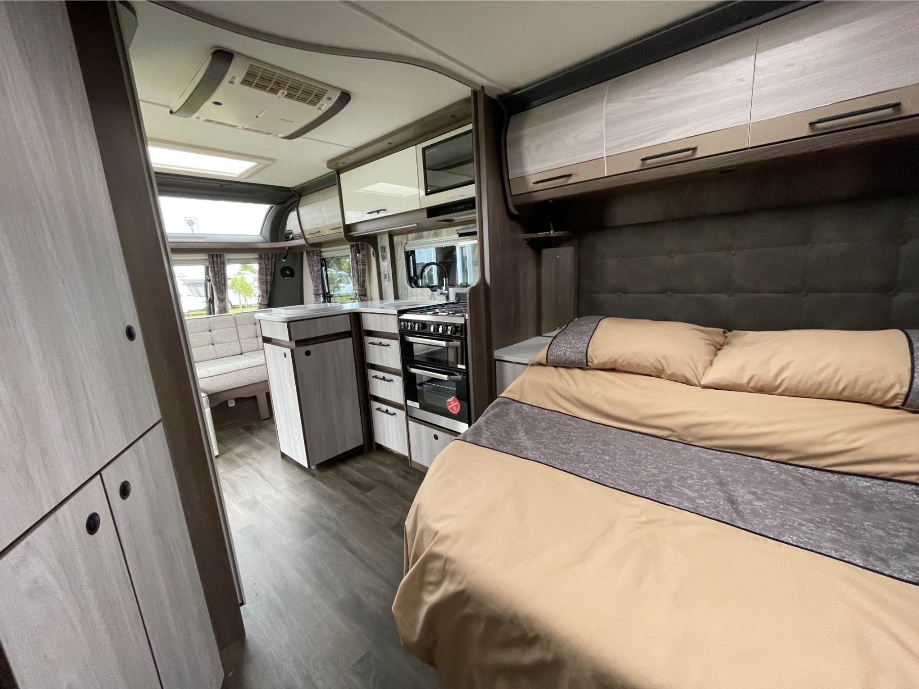 Coachman Lusso 2 (2025) - Display Model - for Sale - Dealer