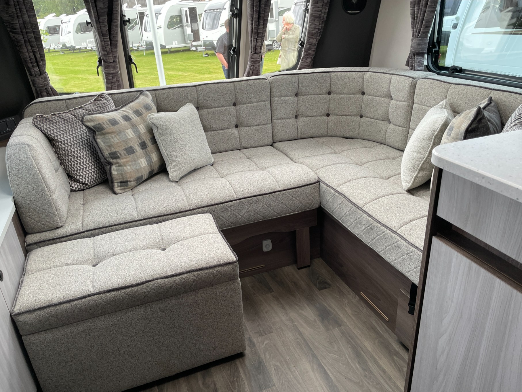 Coachman Lusso 2 (2025) - Display Model - for Sale - Dealer