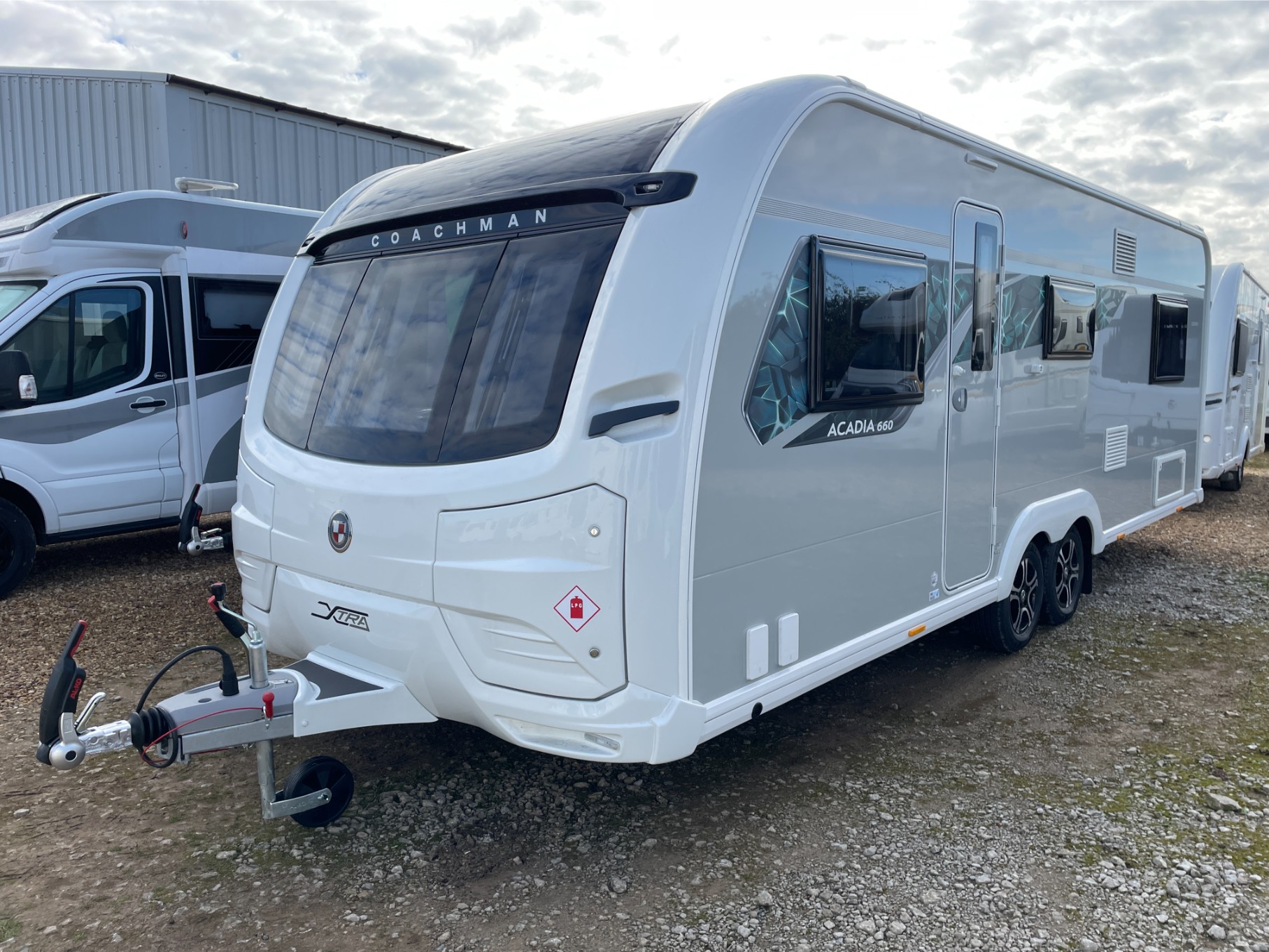 Coachman Acadia 660 Xtra (2025) for Sale - Dealer
