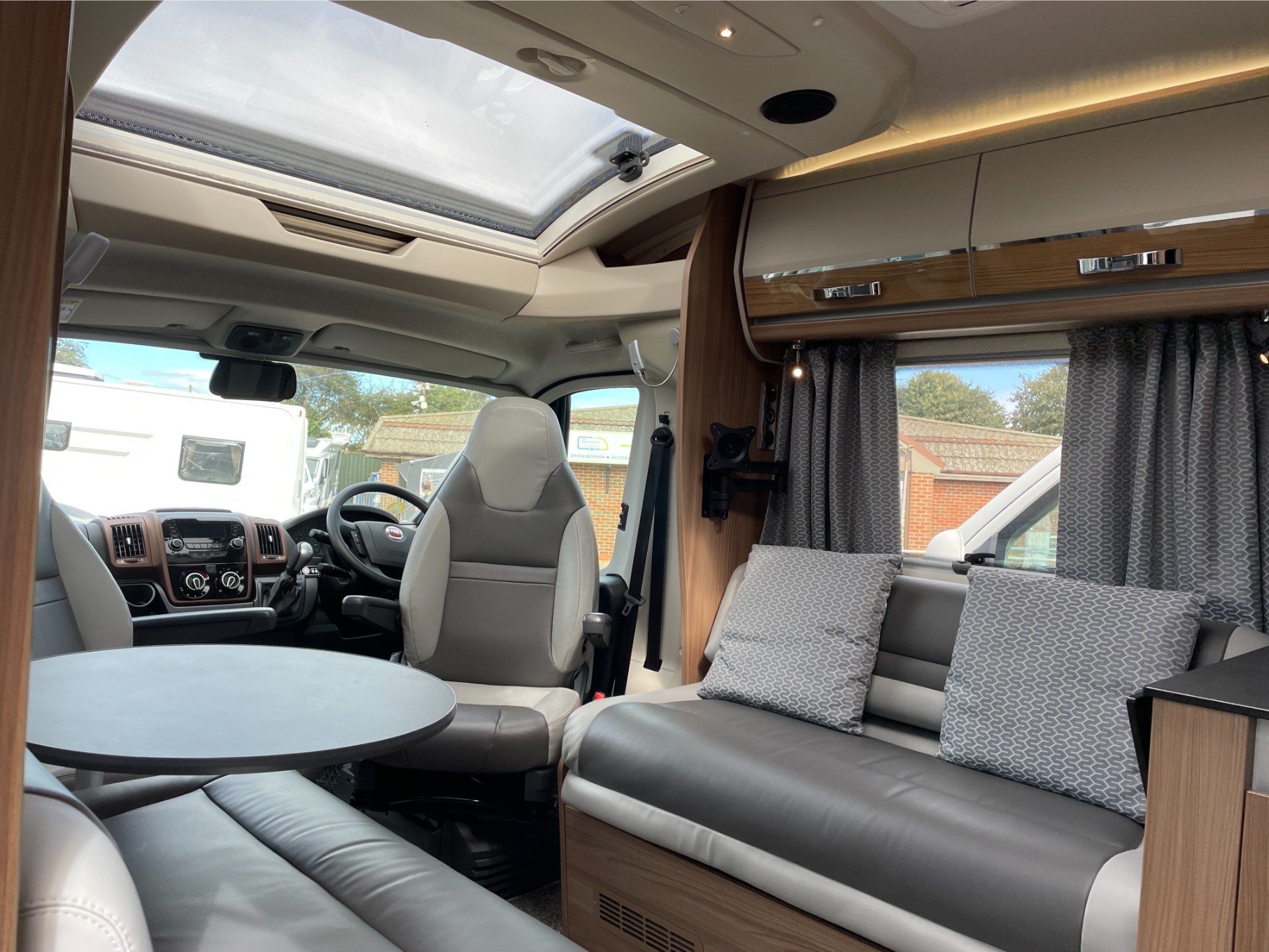 Swift Bessacarr 584L (2018) for Sale - Dealer