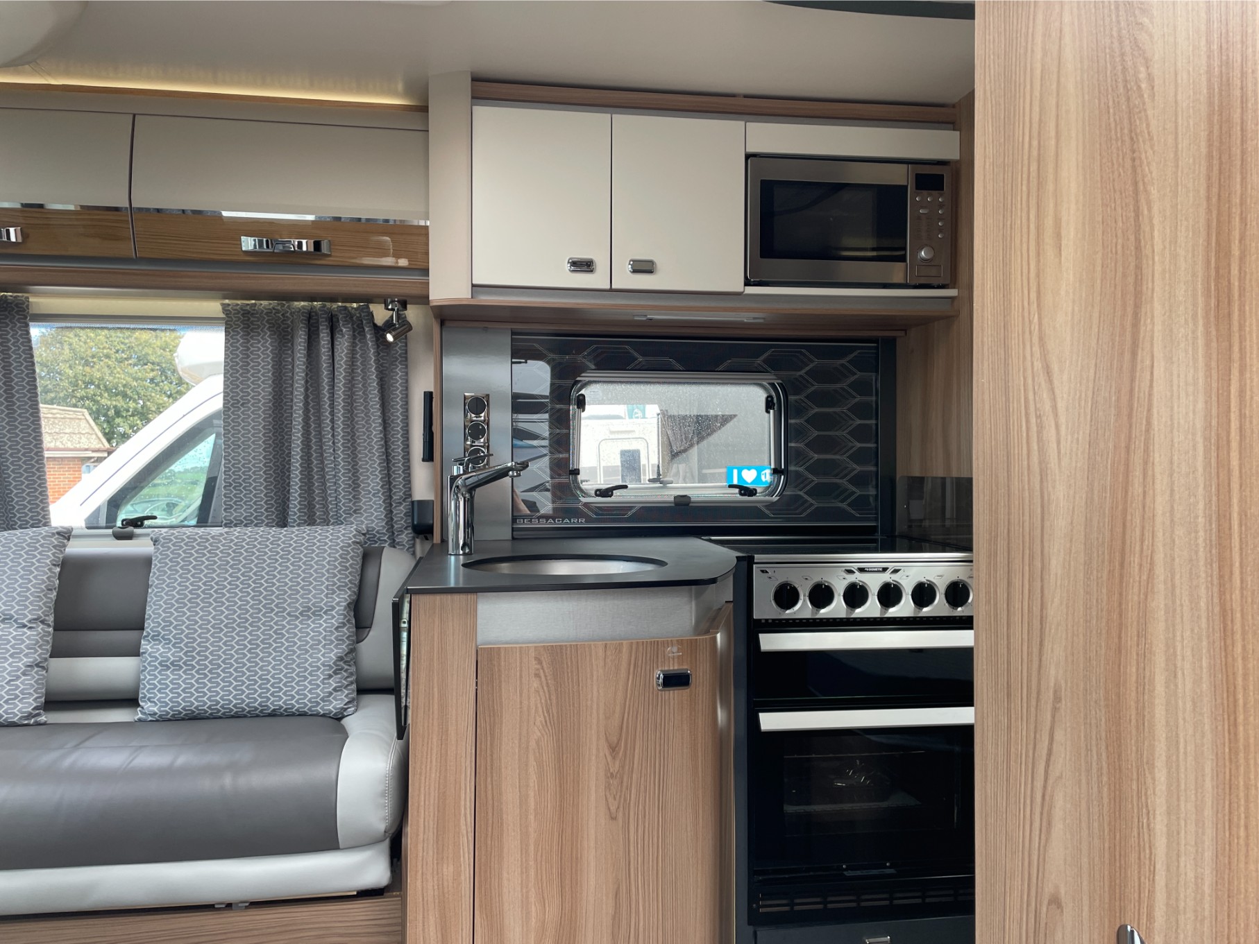 Swift Bessacarr 584L (2018) for Sale - Dealer