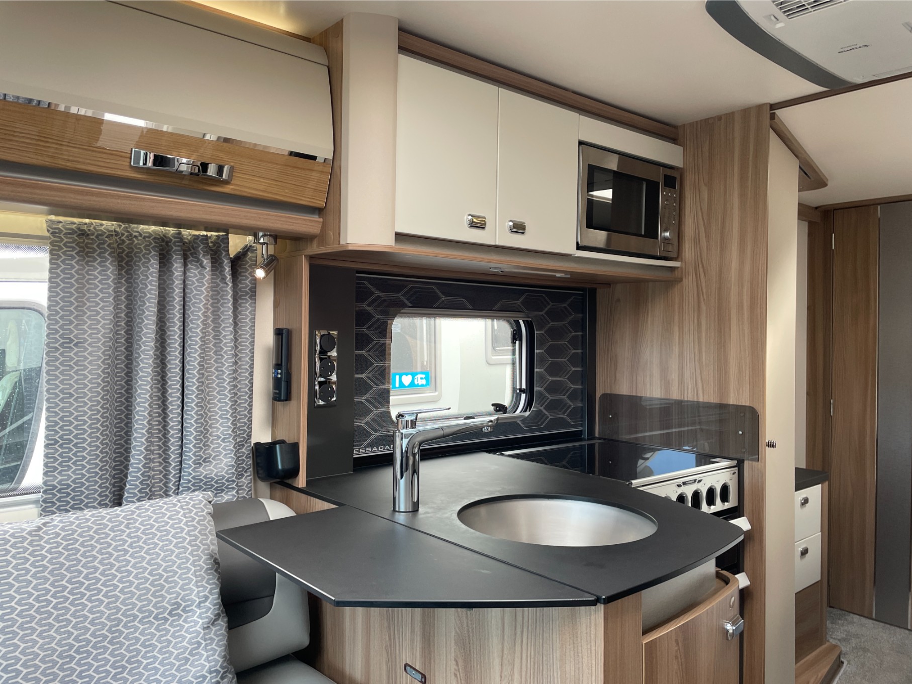 Swift Bessacarr 584L (2018) for Sale - Dealer